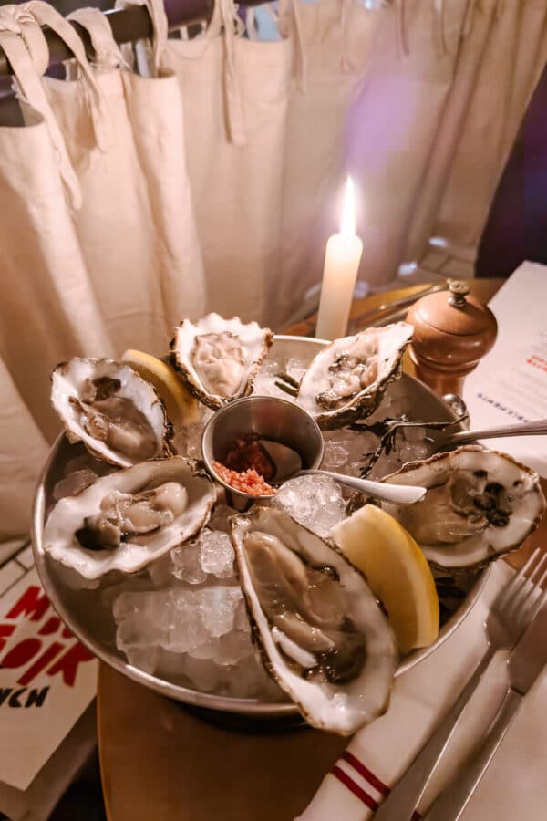 Le French Café Amsterdam: Frans restaurant in West